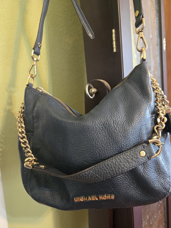 Michael Kors | Bags | Michael Kors Black Pebbled Leather Hobo With Gold ...